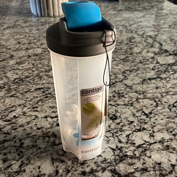 Contigo | Kitchen | Nwt Contigo Shake Go Fit Shaker Bottle 28 Fl Oz ...